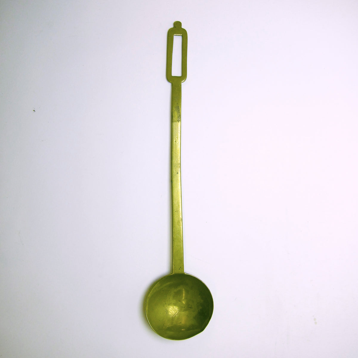 Vintage round brass ladle – The Prop Bank